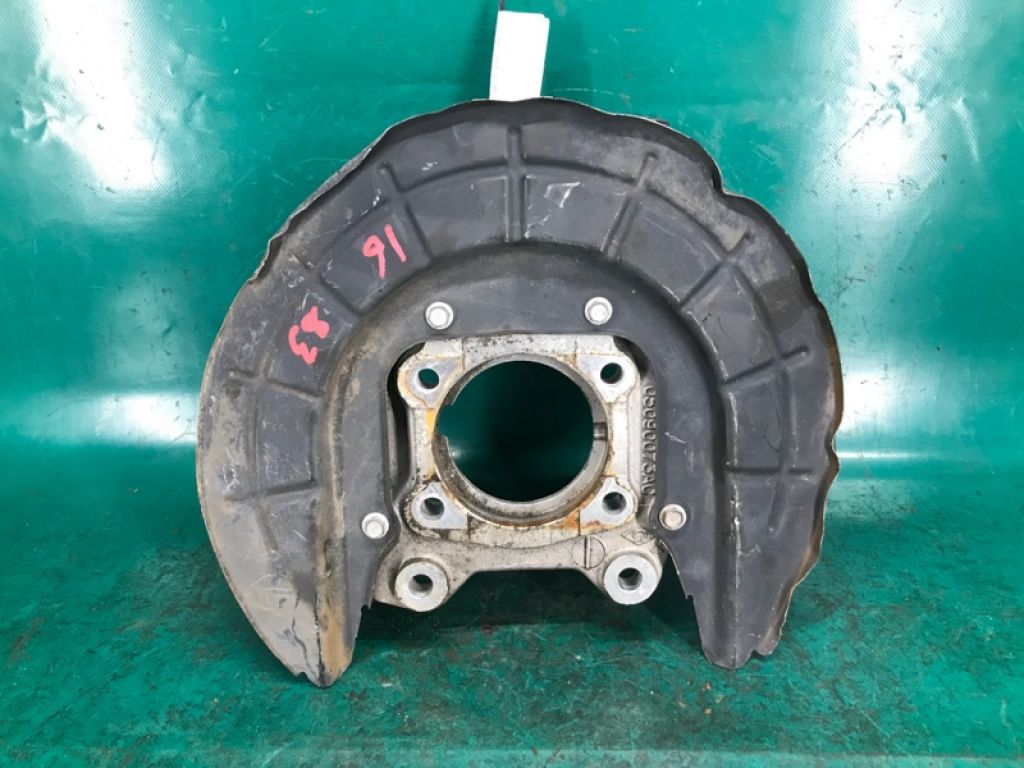 5090073AC | Цапфа лів. JEEP CHEROKEE 14- - купити б/в з розборки Jeep в ...