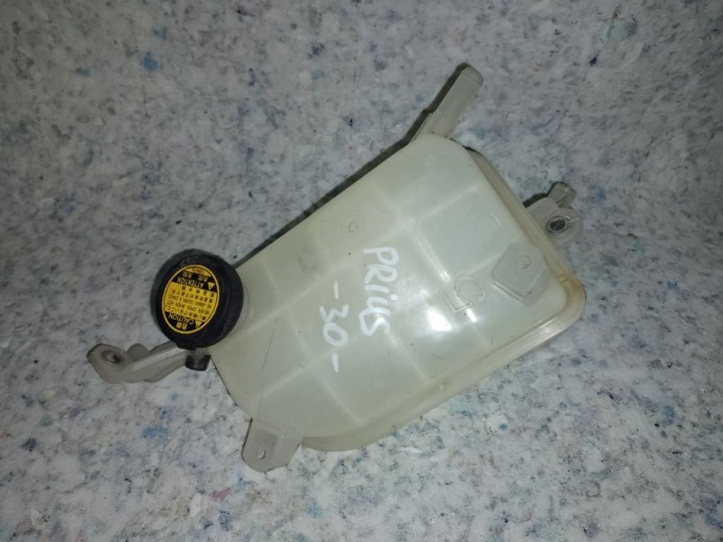 16480-28080 | Бачок розширювальний TOYOTA PRIUS - 30 09-17 - купити б/в ...