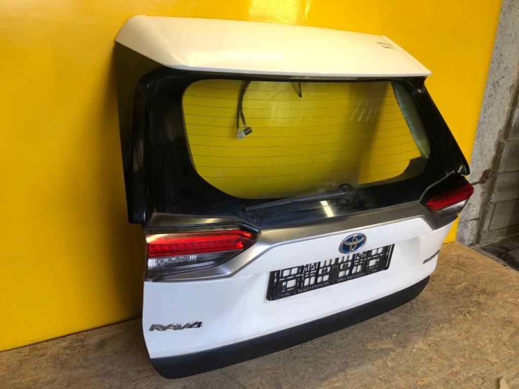 67005-42650 | Кришка багажника TOYOTA RAV4 18- - купити б/в з розборки ...